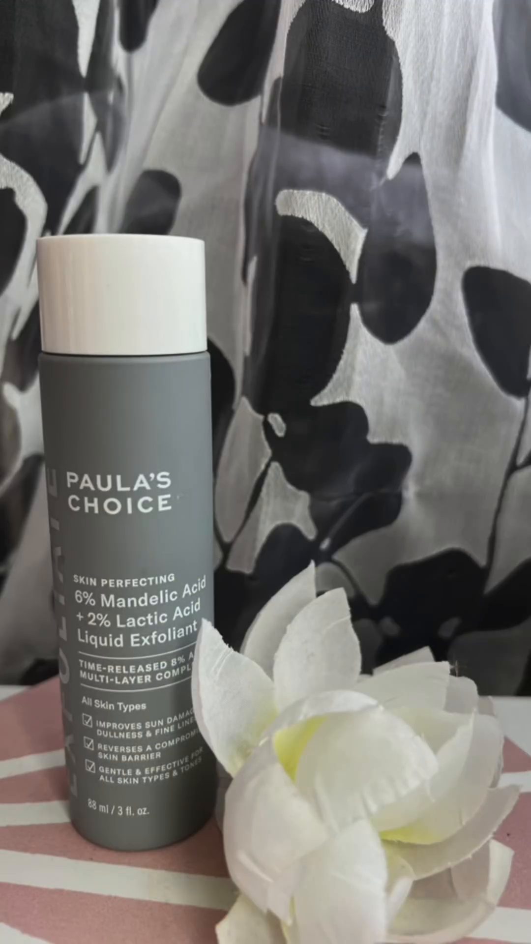 6% Mandelic Acid + 2% Lactic Acid Liquid AHA Exfoliant | Paula's Choice ...